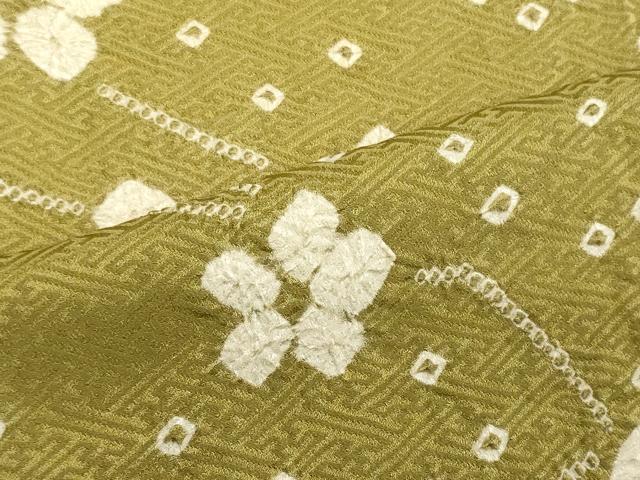 ■■■　サイズ　■■■ 身丈 160cm（肩から） 裄丈 69cm 袖丈 47cm　縫込み 4cm 袖幅 35cm 前幅 25cm 後幅 32cm 着物縫いこみ 内揚げ 2cm 裄 お袖側 約2cm　身頃側 約1cm ■■■　商品詳細　■■...