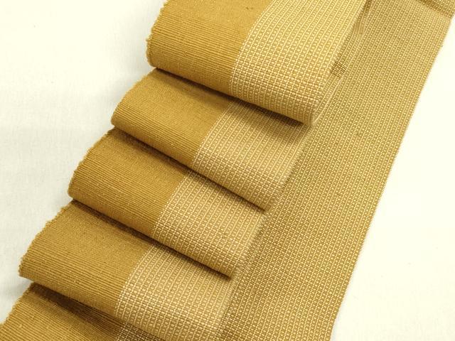 ■■■　サイズ　■■■ 長さ 416cm 幅 9cm程 ■■■　商品詳細　■■■ 【正絹・未使用】 状態は一度も締めておらず 特に目立ったシミ汚れなどもなく大変良い状態です。 本場筑前博多織は、 福岡県福岡市博多区やその周辺で生産される絹織...