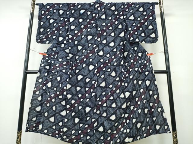 ■■■　サイズ　■■■ 身丈 147cm（肩から） 裄丈 65cm 袖丈 49cm　縫込み 3.5cm 袖幅 34cm 前幅 25.5cm 後幅 30.5cm 着物縫いこみ 内揚げ 0cm 裄 お袖側 約0cm　身頃側 約0cm ■■■　商...
