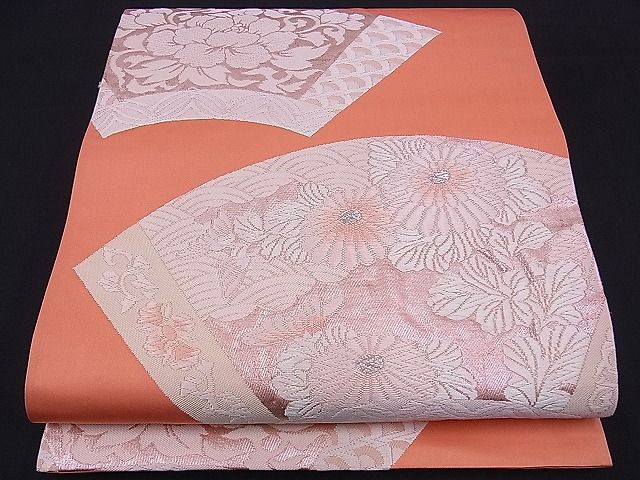 ■■■　サイズ　■■■ 長さ 434cm 幅 31cm程 ■■■　商品詳細　■■■ 【正絹】 状態は接写画像のように 太鼓上部に薄い汚れ、柄止まりに折れ山の薄い汚れがございますが その他特に目立ったシミ汚れなどもなく大変良い状態です。 大変...