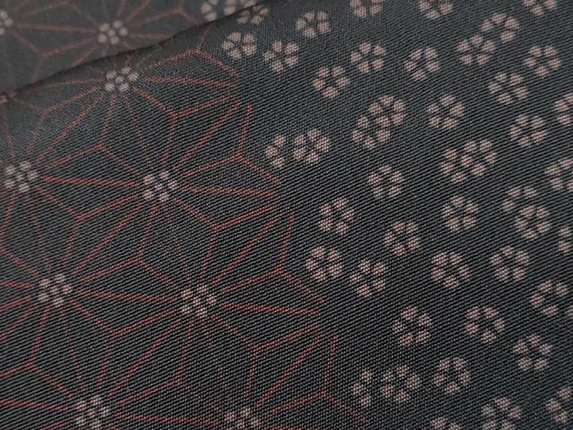 ■■■　サイズ　■■■ 身丈 159cm（肩から） 裄丈 65cm 袖丈 47cm　縫込み 5cm 袖幅 34cm 前幅 25cm 後幅 30cm 着物縫いこみ 内揚げ 2cm 裄 お袖側 約1cm　身頃側 約2cm ■■■　商品詳細　■■...