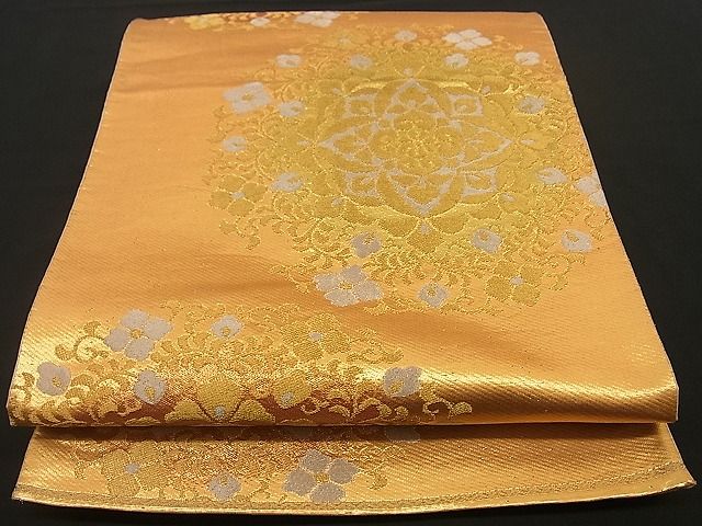 ■■■　サイズ　■■■ 長さ 410cm 幅 30.5cm程 ■■■　商品詳細　■■■ 【正絹・芯なし】 状態は接写画像のように 太鼓上部から手先に折れ山のスレ、裏地所々に薄い汚れがございますが その他特に目立ったシミ汚れなどもなく大変良い...