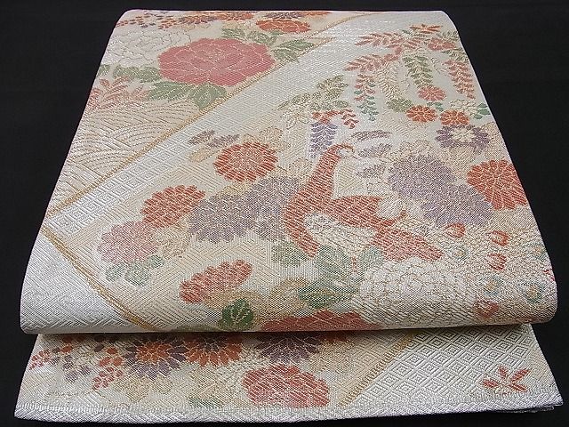 ■■■　サイズ　■■■ 長さ 430cm 幅 30.5cm程 ■■■　商品詳細　■■■ 【正絹】状態は接写画像のように柄止まり・裏地所々に薄いアクがございますがその他特に目立ったシミ汚れなどもなく大変良い状態です。着用時には見えない部分にな...