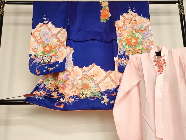 ■■■　サイズ　■■■ 【祝着】 身丈 87cm（肩から） 裄丈 45cm（肩上げ　2cm） 袖丈 59.5cm　縫込み 2cm 袖幅 28.5cm 前幅 16cm 後幅 20.5cm 着物縫いこみ 内揚げ 0cm （腰上げ7.5cm） 裄...