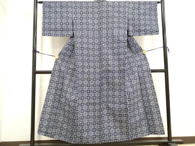 ■■■　サイズ　■■■ 身丈 152cm（肩から） 裄丈 62cm 袖丈 42cm　縫込み 3.5cm 袖幅 32cm 前幅 23cm 後幅 30cm 着物縫いこみ 内揚げ 0cm 裄 お袖側 約0cm　身頃側 約3cm ■■■　商品詳細　...