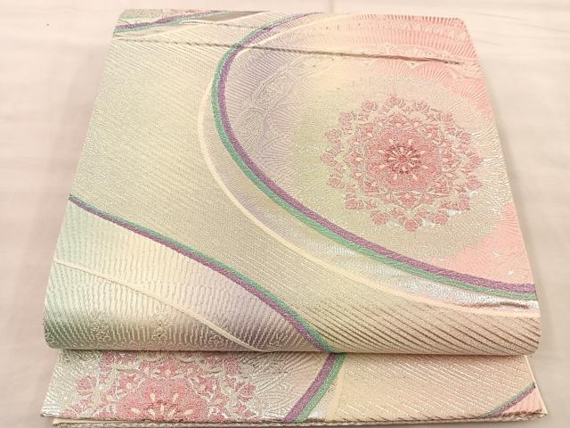 ■■■　サイズ　■■■ 長さ 428cm 幅 31cm程 ■■■　商品詳細　■■■ 【正絹・芯なし】 詳細に関しましては、画像をご確認ください。 大変上質な逸品になります。 お安く出品致しますので、是非この機会にいかがでしょうか？ ■■■　...