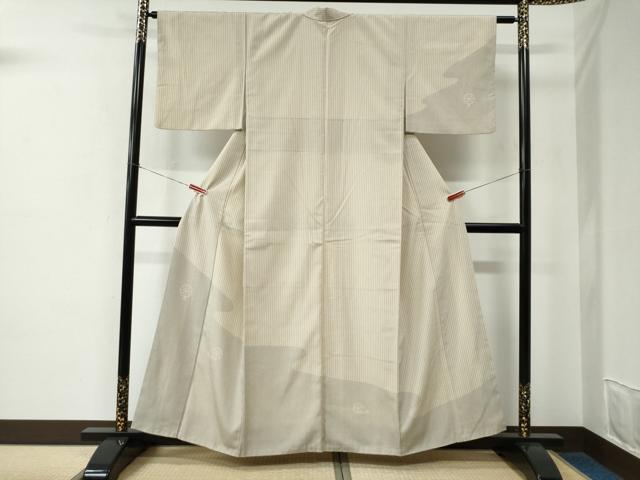■■■　サイズ　■■■ 身丈 158cm（肩から） 裄丈 62.5cm 袖丈 44.5cm　縫込み 4cm 袖幅 33cm 前幅 23cm 後幅 29cm 着物縫いこみ 内揚げ 9cm 裄 お袖側 約4cm　身頃側 約4.5cm ■■■　商...