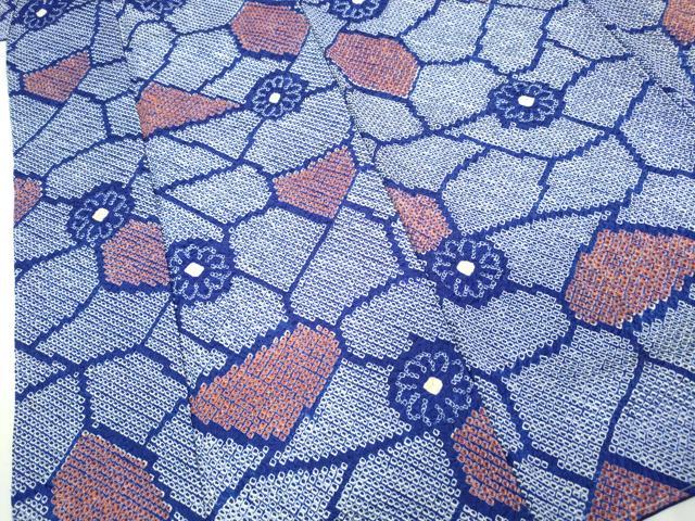 ■■■　サイズ　■■■ 身丈 160cm（肩から） 裄丈 64cm 袖丈 46cm　縫込み 6cm 袖幅 33cm 前幅 22.5cm 後幅 28.5cm 着物縫いこみ 内揚げ 0cm 裄 お袖側 約0cm　身頃側 約4.5cm ■■■　商...