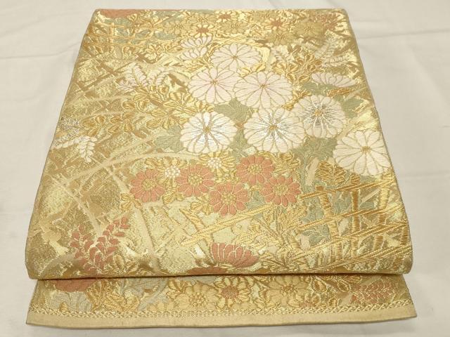 ■■■　サイズ　■■■ 長さ 416cm 幅 30.5cm程 ■■■　商品詳細　■■■ 【正絹】 状態は接写画像のように柄止まりに汚れ・折山の線汚れ、裏地所々に汚れがございます。 大変上質な逸品になりますのでぜひお手入れをされてお召しになら...