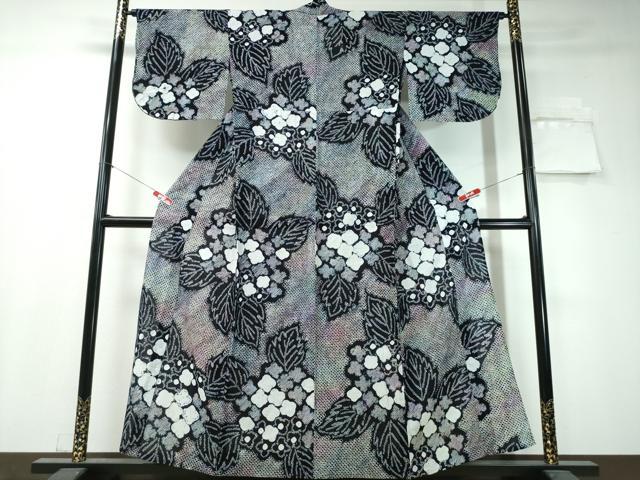 ■■■　サイズ　■■■ 身丈 156cm（肩から） 裄丈 67.5cm 袖丈 44cm　縫込み 4cm 袖幅 34.5cm 前幅 25cm 後幅 29.5cm 着物縫いこみ 内揚げ 0cm 裄 お袖側 約1cm　身頃側 約0cm ■■■　商...