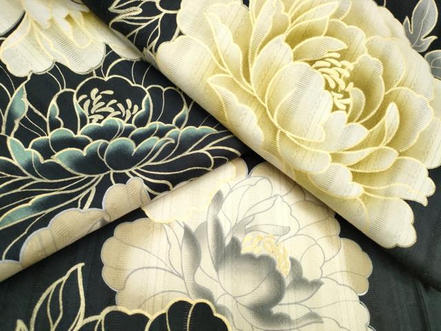 ■■■　サイズ　■■■ 身丈 161cm（肩から） 裄丈 69.5cm 袖丈 48cm　縫込み 1cm 袖幅 36.5cm 前幅 24.5cm 後幅 30.5cm 着物縫いこみ 内揚げ 0cm 裄 お袖側 約1.5cm　身頃側 約1cm ■...