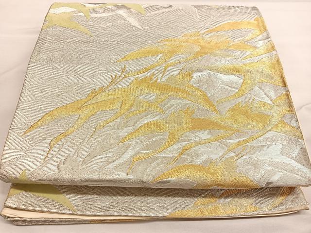 ■■■　サイズ　■■■ 長さ 444cm 幅 30cm程 ■■■　商品詳細　■■■ 【正絹・未仕立て】 詳細に関しましては、画像をご確認ください。 大変上質な逸品になります。 お安く出品致しますので、是非この機会にいかがでしょうか？ ■■■...