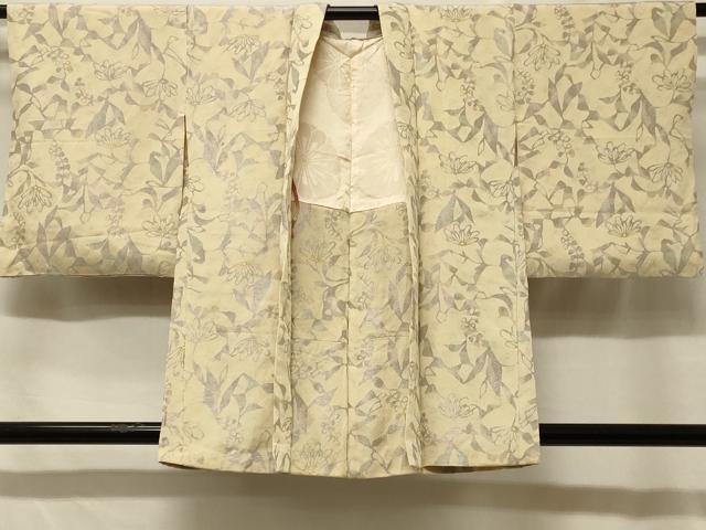 ■■■　サイズ　■■■ 身丈 83cm（肩から） 裄丈 62cm 袖丈 50.5cm　縫込み 3.5cm 袖幅 33cm 前幅 17cm 後幅 28.5cm 裄 お袖側 約2.5cm　身頃側 約4cm ■■■　商品詳細　■■■ 【正絹】 状...