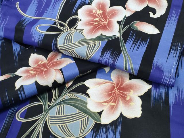 ■■■　サイズ　■■■ 身丈 161cm（肩から） 裄丈 67cm 袖丈 48.5cm　縫込み 1cm 袖幅 33.5cm 前幅 25cm 後幅 33cm 着物縫いこみ 内揚げ 0cm 裄 お袖側 約2cm　身頃側 約0cm ■■■　商品詳...