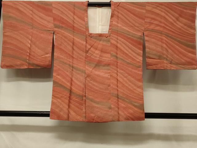 ■■■　サイズ　■■■ 身丈 80cm（肩から） 裄丈 67cm 袖丈 46.5cm　縫込み 4cm 袖幅 34.5cm 前幅 21.5cm 後幅 31cm 裄 お袖側 約1cm　身頃側 約3cm ■■■　商品詳細　■■■ 【正絹】 状態は...
