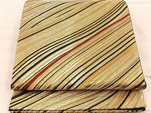 ■■■　サイズ　■■■ 長さ 428cm 幅 31cm程 ■■■　商品詳細　■■■ 【正絹】 詳細に関しましては、画像をご確認ください。 大変上質な逸品になります。 お安く出品致しますので、是非この機会にいかがでしょうか？ ■■■　注意事項...