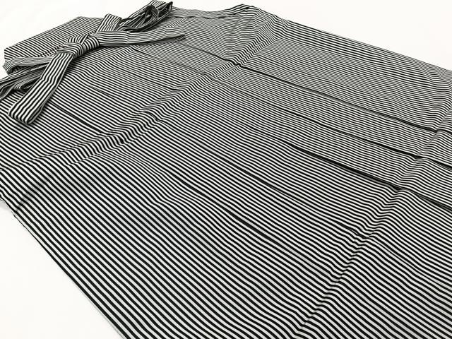 ■■■　サイズ　■■■ 紐下丈　約90cm ■■■　商品詳細　■■■ 【正絹】 状態は画像を添付しておりますので、そちらをご確認下さいますよう宜しくお願い致します。 大変上質な逸品になります。 お安く出品致しますので、是非この機会にいかがで...