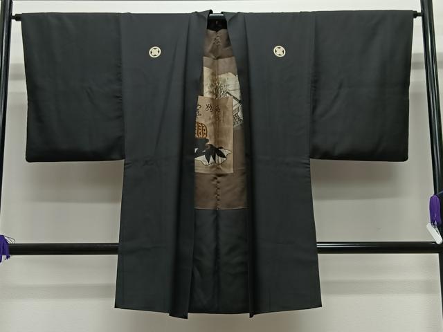 ■■■　サイズ　■■■ 身丈 95cm（肩から） 裄丈 64cm 袖丈 50cm　縫込み 5.5cm 袖幅 32cm 前幅 19cm 後幅 30cm 裄 お袖側 約4.5cm　身頃側 約1cm ■■■　商品詳細　■■■ 【正絹・五つ紋】 状...