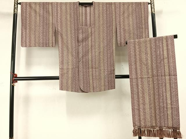 ■■■　サイズ　■■■ 身丈 90cm（肩から） 裄丈 65cm 袖丈 47cm　縫込み 4.5cm 袖幅 33cm 前幅 20cm 後幅 30cm 裄 お袖側 約2cm　身頃側 約2cm ■■■　商品詳細　■■■ 【正絹】 状態は特に目立...