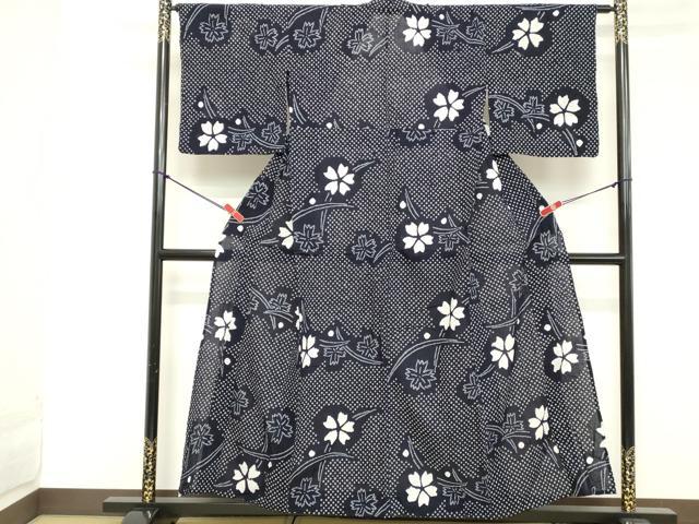 ■■■　サイズ　■■■ 身丈 155cm（肩から） 裄丈 68cm 袖丈 48cm　縫込み 5cm 袖幅 35cm 前幅 26cm 後幅 32cm 着物縫いこみ 内揚げ 1.5cm 裄 お袖側 約2cm　身頃側 約2cm ■■■　商品詳細　...