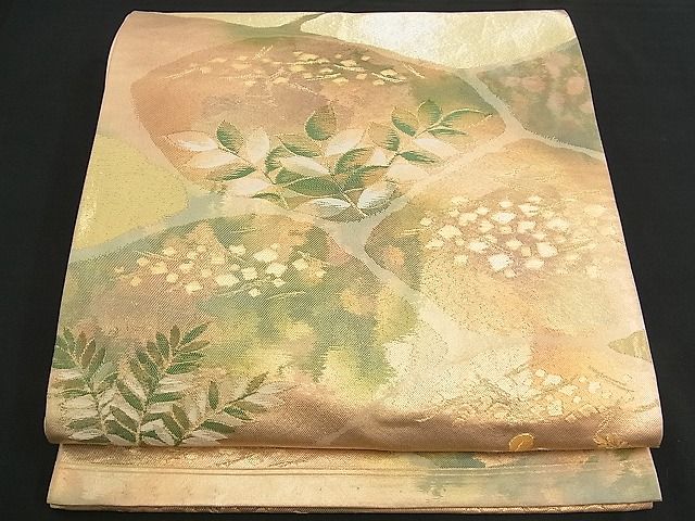 ■■■　サイズ　■■■ 長さ 408cm 幅 30.5cm程 ■■■　商品詳細　■■■ 【正絹】 状態は接写画像のように 柄止まり・裏地に薄い汚れがございますが その他特に目立ったシミ汚れなどもなく大変良い状態です。 着用時には見えない部分...