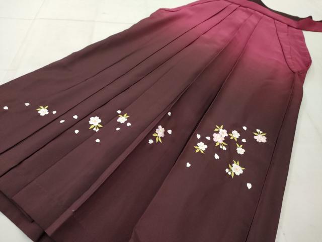 ■■■　サイズ　■■■ 紐下丈　約99cm ■■■　商品詳細　■■■ 【化繊】 状態は特に目立ったシミ汚れなどもなく大変良い状態です。 お安く出品致しますので、是非この機会にいかがでしょうか？ ■■■　注意事項　■■■ ■モニター発色の具合...