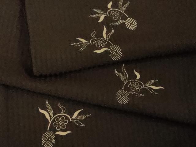 ■■■　サイズ　■■■ 身丈 161cm（肩から） 裄丈 64cm 袖丈 46.5cm 縫込み 5cm 袖幅 32.5cm 前幅 25cm 後幅 30.5cm 着物縫いこみ 内揚げ 3cm 裄 お袖側 約 4cm　身頃側 約 4.5cm ■...