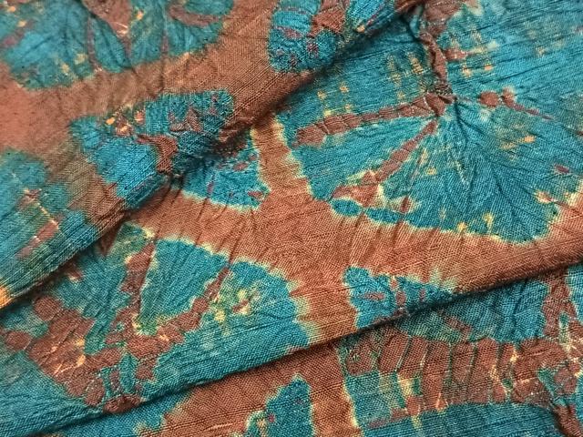 ■■■　サイズ　■■■ 身丈 152cm（肩から） 裄丈 63cm 袖丈 47cm　縫込み 3cm 袖幅 31.5cm 前幅 25cm 後幅 31cm 着物縫いこみ 内揚げ 5cm 裄 お袖側 約2cm　身頃側 約1cm ■■■　商品詳細　...