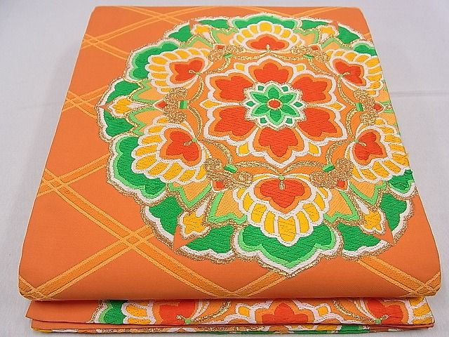 ■■■　サイズ　■■■ 長さ 436cm 幅 30.5cm程 ■■■　商品詳細　■■■ 【正絹・芯なし】 状態は接写画像のように 唐織部分に糸よれがございます。 大変上質な逸品になりますので ぜひお手入れをされてお召しになられてはいかがでし...