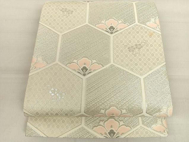 ■■■　サイズ　■■■ 長さ 408cm 幅 30cm程 ■■■　商品詳細　■■■ 【正絹】 詳細に関しましては、画像をご確認ください。 大変上質な逸品になります。 お安く出品致しますので、是非この機会にいかがでしょうか？ ■■■　注意事項...