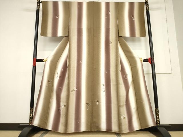 ■■■　サイズ　■■■ 身丈 158.5cm（肩から） 裄丈 66cm 袖丈 48cm　縫込み 6cm 袖幅 34cm 前幅 24cm 後幅 30cm 着物縫いこみ 内揚げ 8cm 裄 お袖側 約1.5cm　身頃側 約2cm ■■■　商品詳...