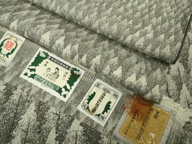 ■■■　サイズ　■■■ 身丈 155.5cm（肩から） 裄丈 63.5cm 袖丈 49cm 縫込み 4.5cm 袖幅 33cm 前幅 24cm 後幅 29.5cm 着物縫いこみ 内揚げ 8cm 裄 お袖側 約 3cm　身頃側 約 4cm ■...