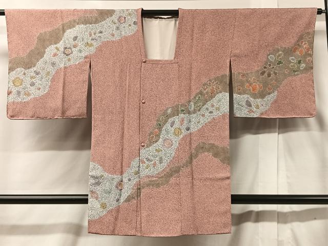 ■■■　サイズ　■■■ 身丈 90.5cm（肩から） 裄丈 64cm 袖丈 46cm　縫込み 9.5cm 袖幅 32.5cm 前幅 19.5cm 後幅 27.5cm 裄 お袖側 約2.5cm　身頃側 約3cm ■■■　商品詳細　■■■ 【正...