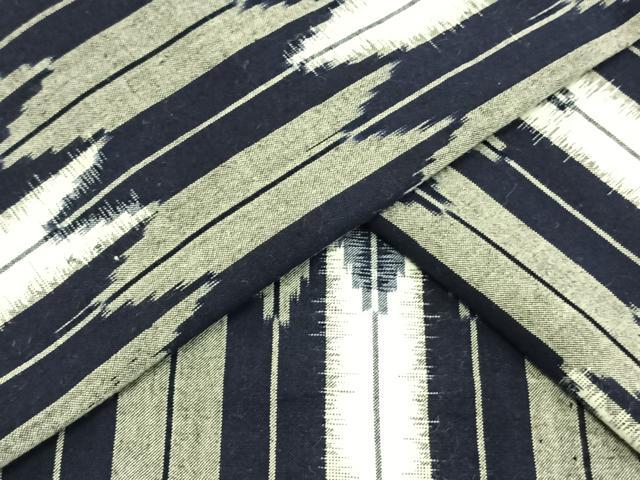 ■■■　サイズ　■■■ 身丈 148cm（肩から） 裄丈 59.5cm 袖丈 48cm　縫込み 6cm 袖幅 31cm 前幅 22cm 後幅 28cm 着物縫いこみ 内揚げ 0cm 裄 お袖側 約3cm　身頃側 約5cm ■■■　商品詳細　...