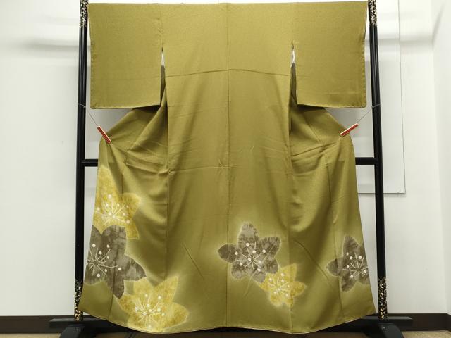 ■■■　サイズ　■■■ 身丈 158cm（肩から） 裄丈 68cm 袖丈 52cm　縫込み 7cm 袖幅 34cm 前幅 24cm 後幅 30cm 着物縫いこみ 内揚げ 12cm 裄 お袖側 約3cm　身頃側 約2cm ■■■　商品詳細　■...