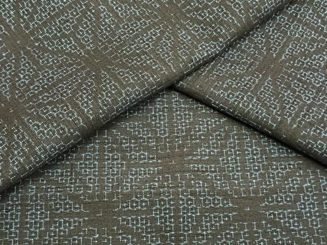 ■■■　サイズ　■■■ 身丈 160cm（肩から） 裄丈 64cm 袖丈 47cm　縫込み 5.5cm 袖幅 32cm 前幅 24cm 後幅 31cm 着物縫いこみ 内揚げ 7cm 裄 お袖側 約3cm　身頃側 約2.5cm ■■■　商品詳...