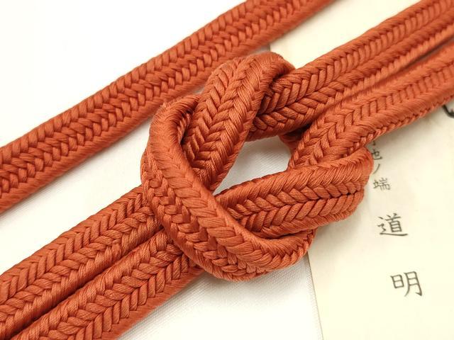 ■■■　サイズ　■■■ 長さ　約148.5cm（房を除く） ■■■　商品詳細　■■■ 【正絹】 状態は参考画像のように 所々に薄い汚れ、糸よれがございます。 大変上質な逸品になります。 お安く出品致しますので、是非この機会にいかがでしょうか...