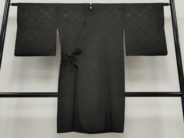 ■■■　サイズ　■■■ 身丈 106cm（肩から） 裄丈 65cm 袖丈 48cm 袖幅 33.5cm 前幅 19.5cm 後幅 28cm 裄 お袖側 約 1.5cm　身頃側 約 2cm ■■■　商品詳細　■■■ 【正絹】 状態は特に目立っ...