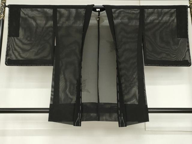 ■■■　サイズ　■■■ 身丈 87cm（肩から） 裄丈 66.5cm 袖丈 48.5cm　縫込み 3.5cm 袖幅 34cm 前幅 19cm 後幅 30.5cm 裄 お袖側 約1cm　身頃側 約0cm ■■■　商品詳細　■■■ 【正絹・未使...