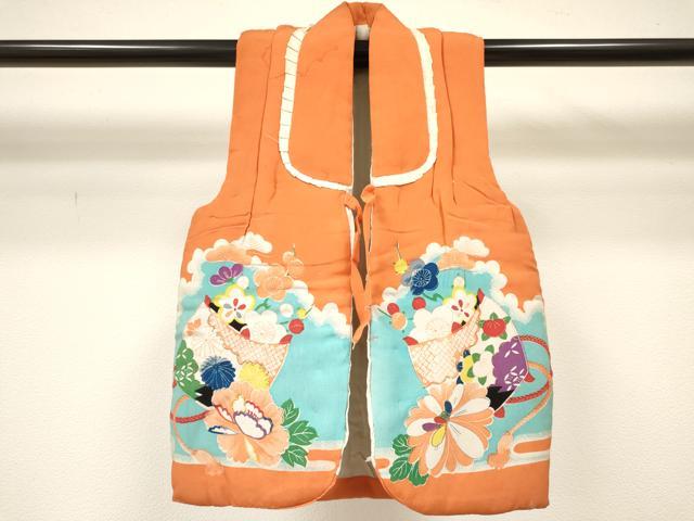 ■■■　サイズ　■■■ 【被布】 身丈 45cm（肩から） 裄丈 12cm（肩上げ　2cm） ■■■　商品詳細　■■■ 被布【正絹】 状態は接写画像のように表地所々に薄い汚れがございます。 大変上質な逸品になります。 お安く出品致しますので...