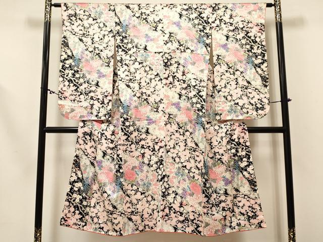 ■■■　サイズ　■■■ 【祝着】 身丈 136.5cm（肩から） 裄丈 62.5cm（肩上げ　0cm） 袖丈 72.5cm　縫込み 3cm 袖幅 32.5cm 前幅 22cm 後幅 26.5cm 着物縫いこみ 内揚げ 11cm （腰上げ　0...