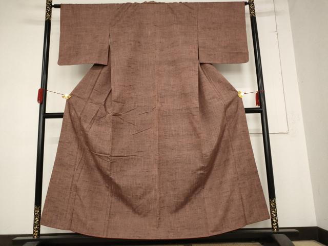 ■■■　サイズ　■■■ 身丈 155cm（肩から） 裄丈 63cm 袖丈 46.5cm　縫込み 4.5cm 袖幅 33cm 前幅 24cm 後幅 30cm 着物縫いこみ 内揚げ 0cm 裄 お袖側 約4cm　身頃側 約5cm ■■■　商品詳...