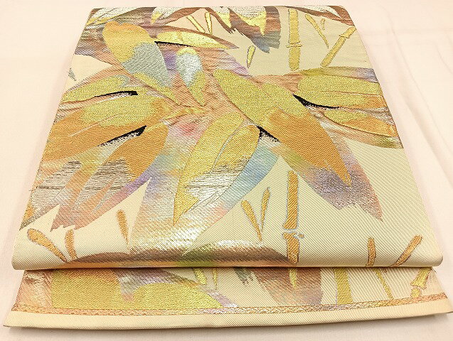 ■■■　サイズ　■■■ 長さ 416cm 幅 30.5cm程 ■■■　商品詳細　■■■ 【正絹・芯なし】 詳細に関しましては、画像をご確認ください。 大変上質な逸品になります。 お安く出品致しますので、是非この機会にいかがでしょうか？ ■■...