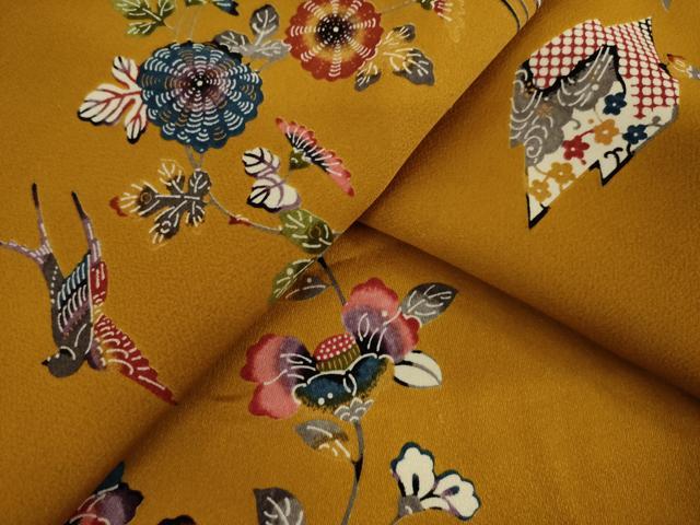 ■■■　サイズ　■■■ 身丈 162cm（肩から） 裄丈 63cm 袖丈 53cm　縫込み 4cm 袖幅 32.5cm 前幅 23.5cm 後幅 30cm 着物縫いこみ 内揚げ 5cm 裄 お袖側 約1cm　身頃側 約3cm ■■■　商品詳...