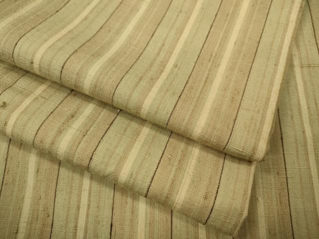 ■■■　サイズ　■■■ 身丈 170cm（肩から） 裄丈 67cm 袖丈 49cm　縫込み 4cm 袖幅 33.5cm 前幅 29cm 後幅 31cm 着物縫いこみ 内揚げ 0cm 裄 お袖側 約2cm　身頃側 約1.5cm ■■■　商品詳...