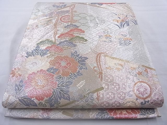 ■■■　サイズ　■■■ 長さ 442cm 幅 31cm程 ■■■　商品詳細　■■■ 【正絹】 詳細に関しましては、画像をご確認ください。 大変上質な逸品になります。 お安く出品致しますので、是非この機会にいかがでしょうか？ ※汚れ等に関しま...