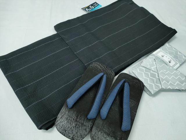 ■■■　サイズ　■■■ 身丈 145.5cm（肩から） 裄丈 70cm 袖丈 47.5cm　縫込み 1cm 袖幅 35.5cm 前幅 26cm 後幅 33cm 着物縫いこみ 内揚げ 0cm 裄 お袖側 約1cm　身頃側 約1cm 【角帯】 ...