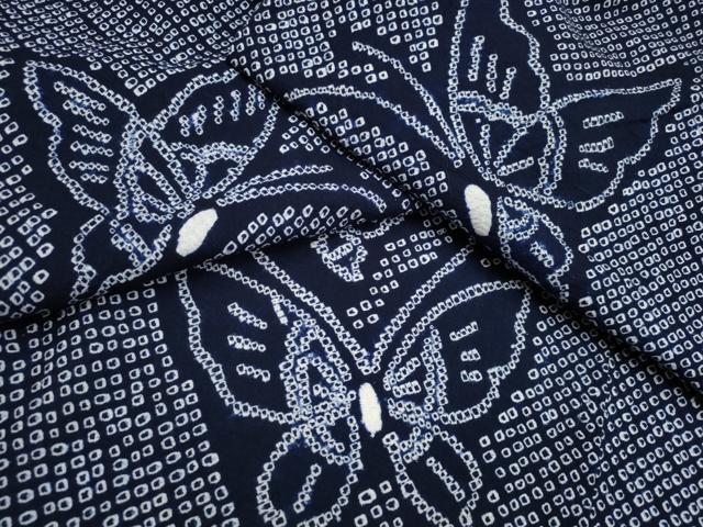 ■■■　サイズ　■■■ 身丈 161cm（肩から） 裄丈 69cm 袖丈 49cm　縫込み 3cm 袖幅 35.5cm 前幅 26.5cm 後幅 33cm 着物縫いこみ 内揚げ 0cm 裄 お袖側 約2cm　身頃側 約3cm ■■■　商品詳...