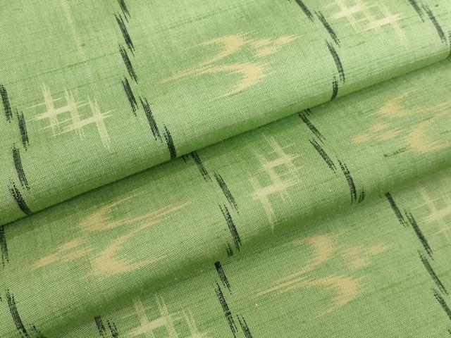 ■■■　サイズ　■■■ 身丈 145.5cm（肩から） 裄丈 62cm 袖丈 47cm　縫込み 5cm 袖幅 32.5cm 前幅 23cm 後幅 28cm 着物縫いこみ 内揚げ 0cm 裄 お袖側 約5cm　身頃側 約6cm ■■■　商品詳...