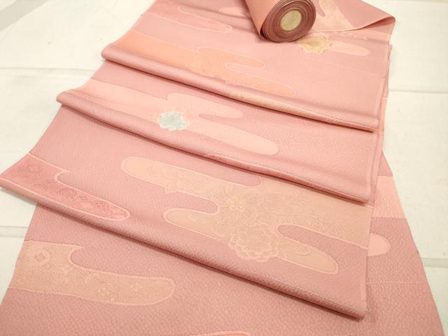 ■■■　サイズ　■■■ 長さ　　羽尺分あり 幅　　　約37cm ■■■　商品詳細　■■■ 【正絹・未使用】 状態は特に目立ったシミ汚れなどもなく大変良い状態です。 大変上質な逸品になります。 お安く出品致しますので、是非この機会にいかがでし...